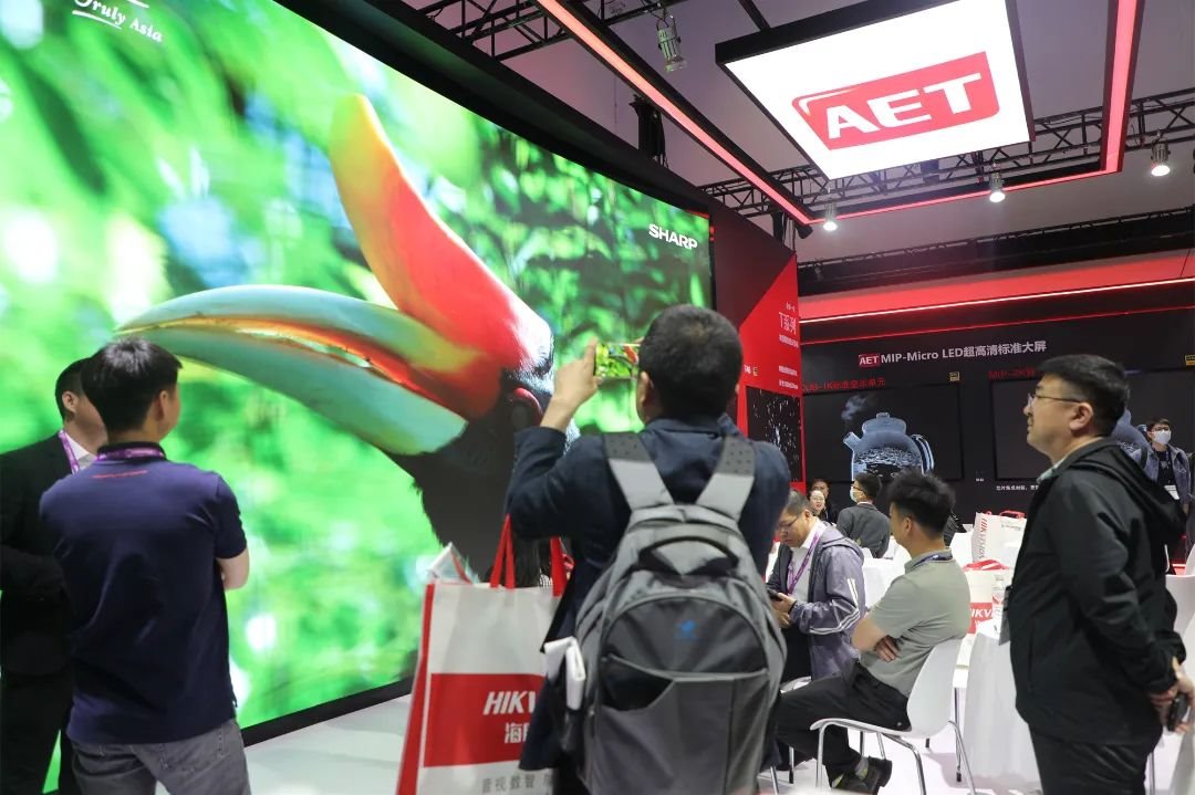 首发！领创！通用！AET阿尔泰在InfoComm大展LED直显新质生产力 - 行家说