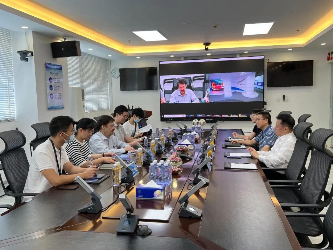 瑞典两院院士Lars Samuelson来访雷曼光电交流Micro LED学术及技术 - 行家说